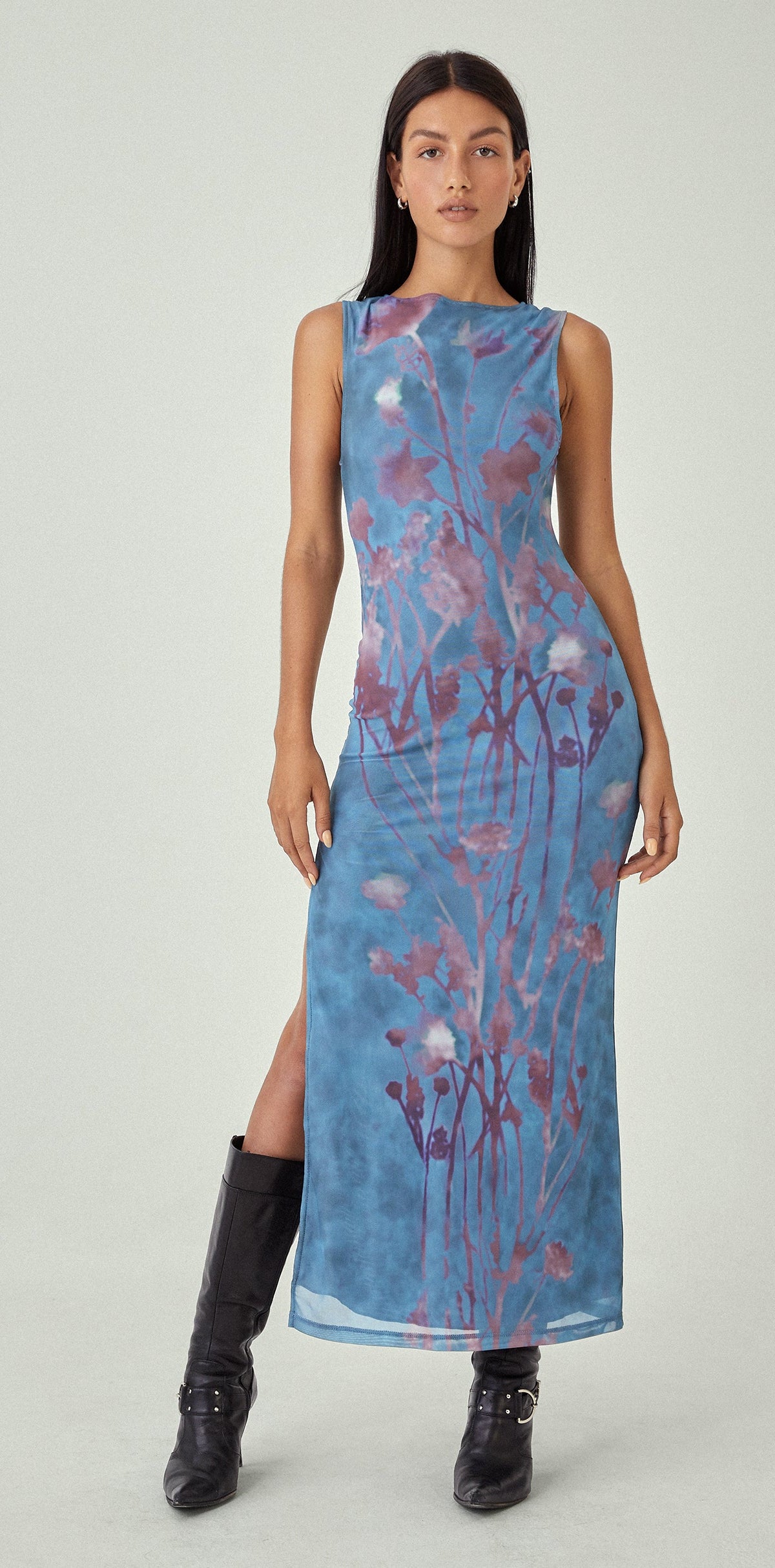 Blue Floral Pattern Crewneck Sleeveless Midi Dress | Flo – motelrocks ...