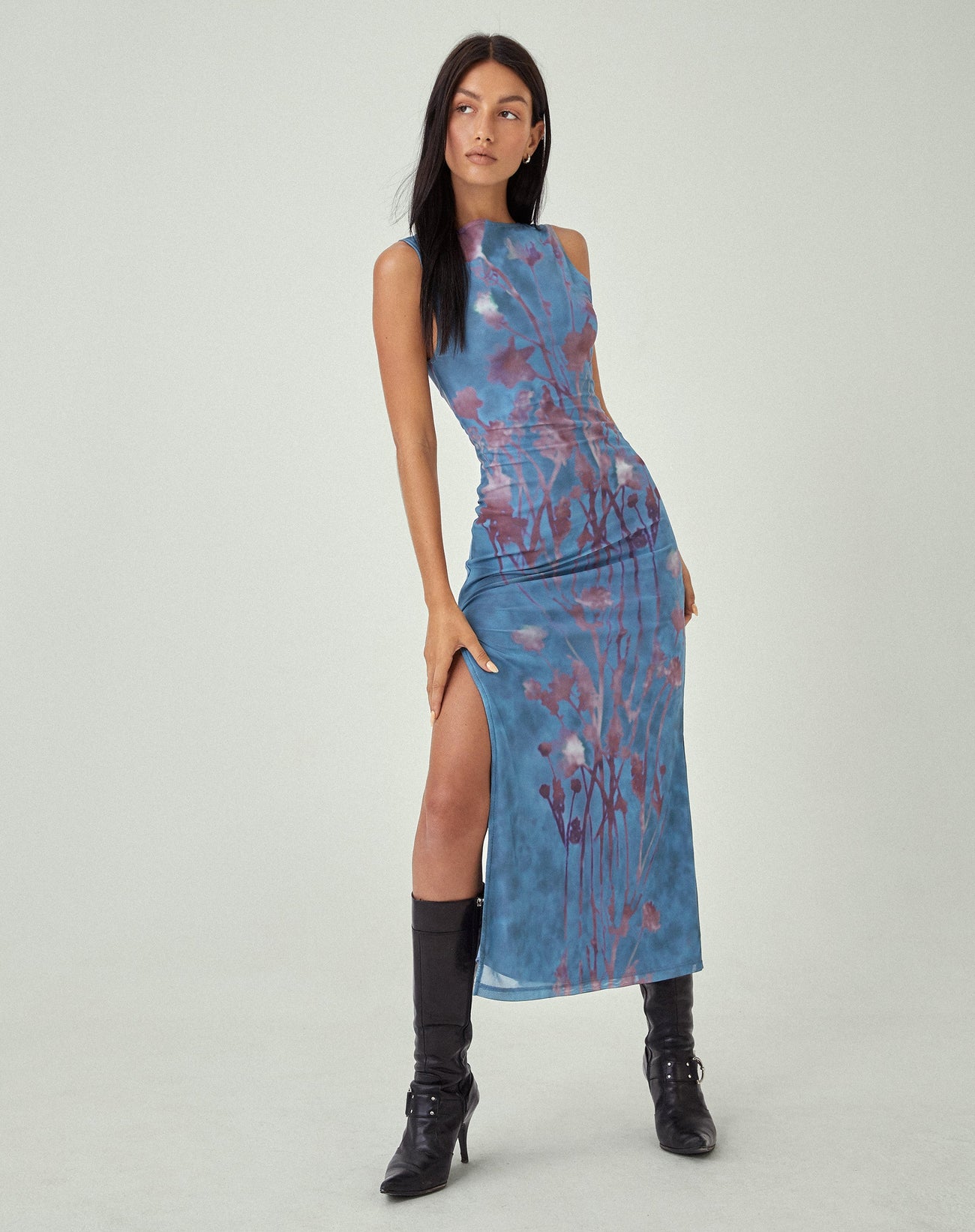 Blue Floral Pattern Crewneck Sleeveless Midi Dress | Flo – motelrocks ...