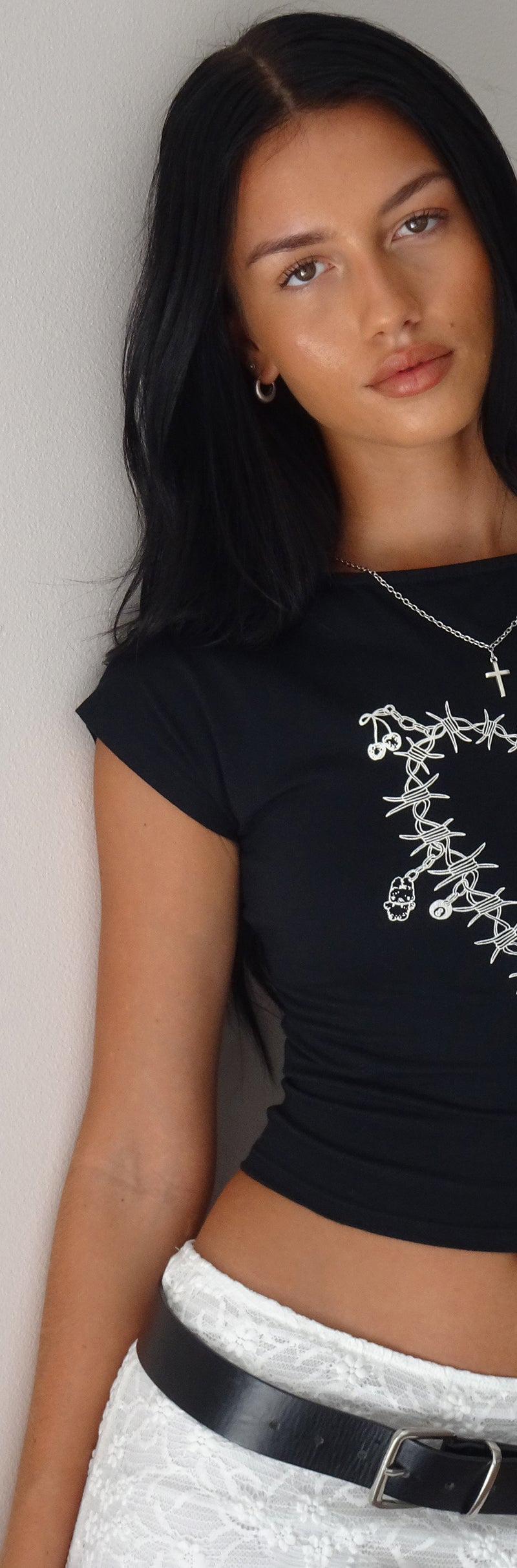 Black Tee with Cutie Thorns | Jonnet – motelrocks-com-us