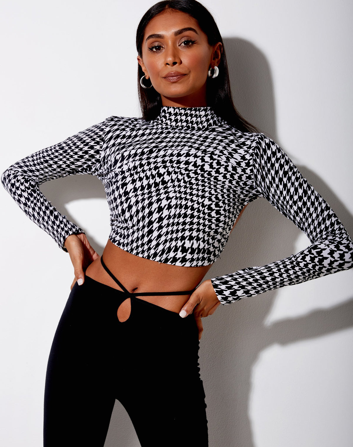 Black and White Dogtooth Backless Bodycon Crop Top | Quelia ...